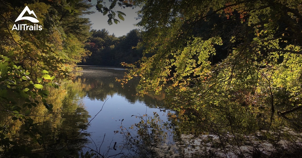 Los mejores senderos con lago en East Greenwich | AllTrails