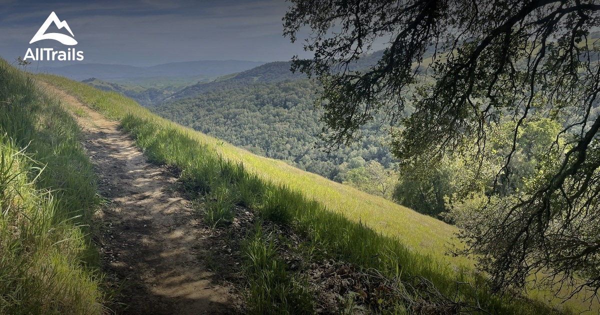 Cave Point - hikes and trails to get you there | AllTrails